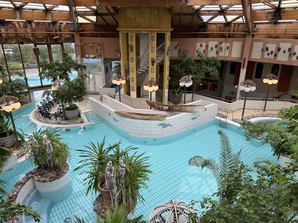Das Aqua Mundo im Center Parcs Park Nordseeküste auf einen Blick ...